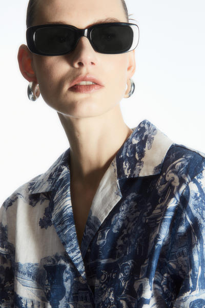 FRENCH TOILE SHIRT フレンチシックなシャツ ブルー / ホワイト｜COS コス 公式オンラインストア