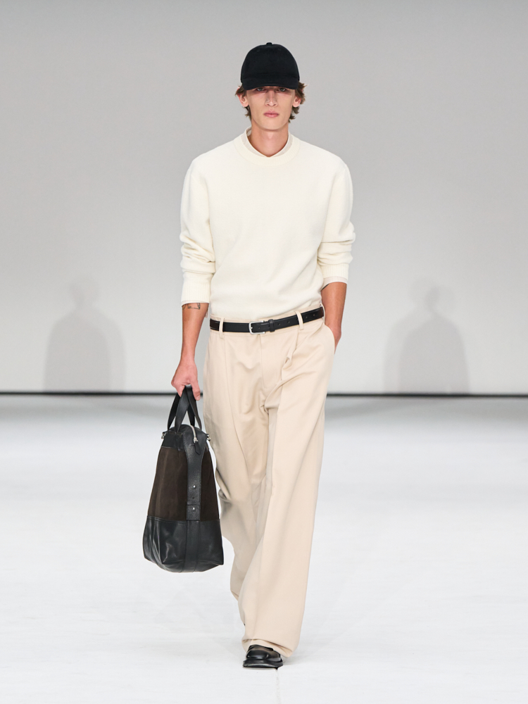 青山店｜COS コス 公式オンラインストア