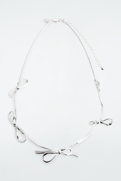 BOW SNAKE-CHAIN NECKLACE ボウ スネークチェーンネックレス シルバー｜COS コス 公式オンラインストア