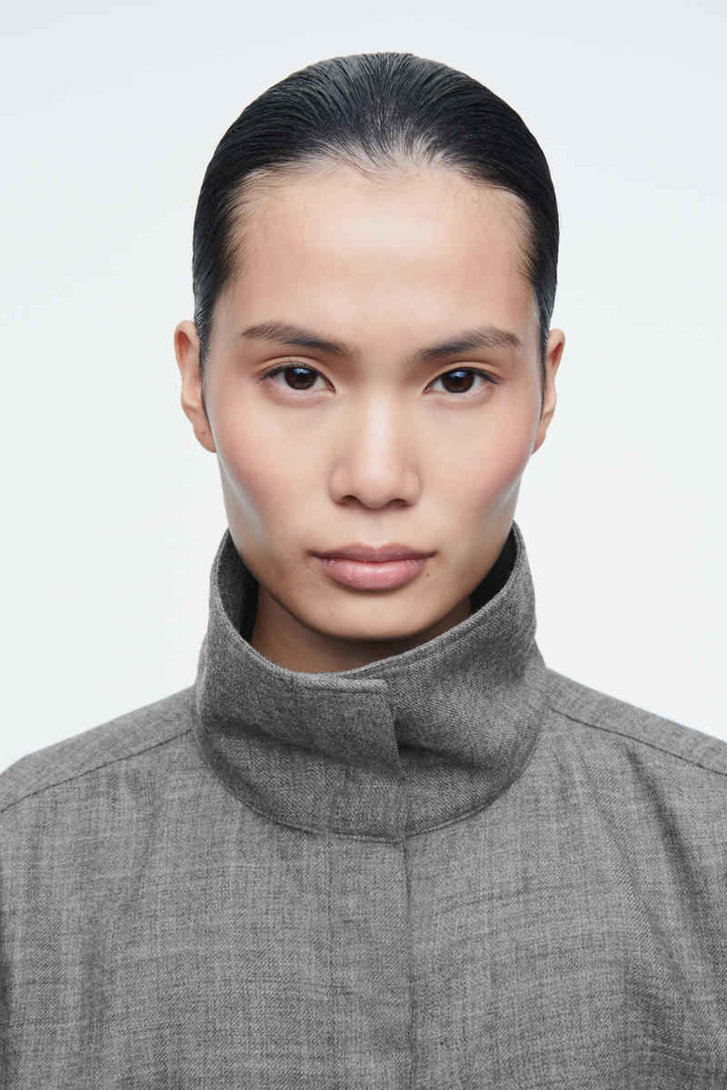 FUNNEL-NECK WOOL-FLANNEL SHIRT ファンネルネックシャツ｜COS コス 公式オンラインストア