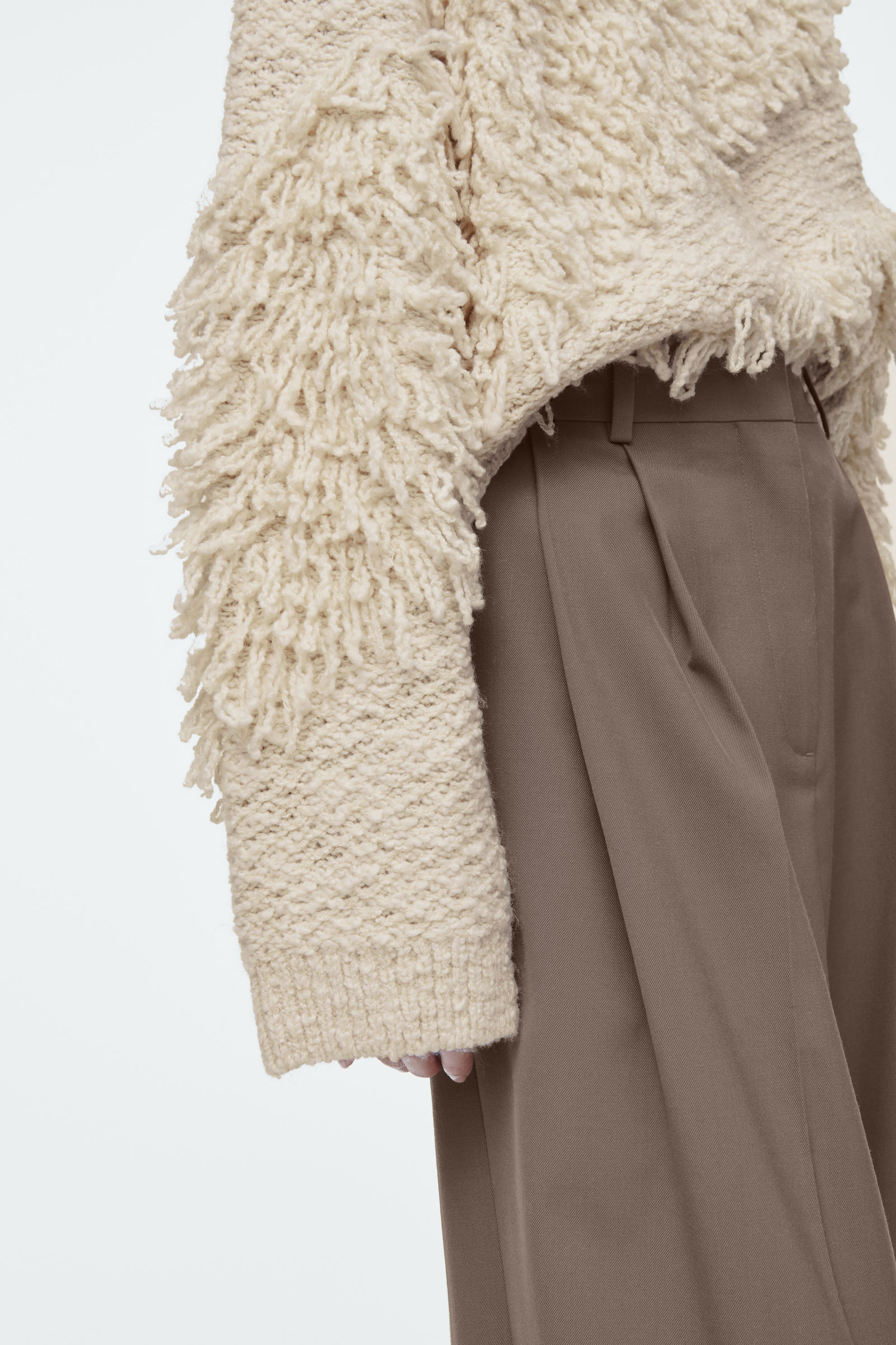 TEXTURED LOOP-KNIT WOOL JUMPER ループニットウールセーター｜COS コス 公式オンラインストア