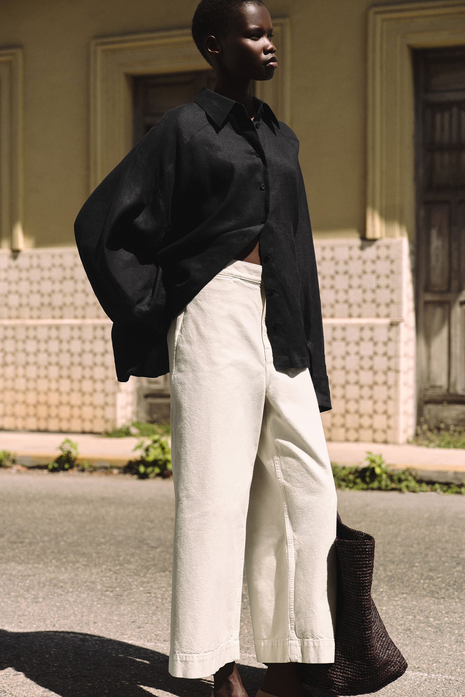 BOXY LINEN SHIRT ボクシーフィット リネンシャツ｜COS コス 公式オンラインストア