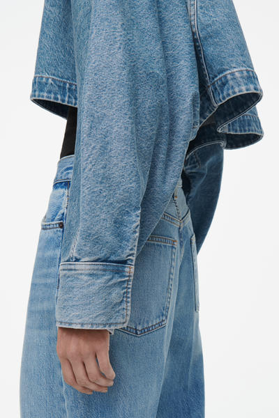 CROPPED DENIM JACKET クロップドデニムジャケット ライトブルー｜COS コス 公式オンラインストア