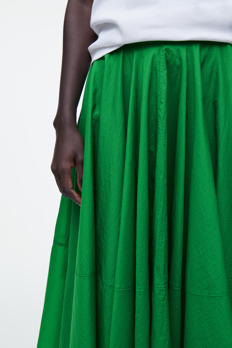 CIRCLE-CUT MIDI SKIRT サークルカットミディスカート｜COS コス 公式オンラインストア