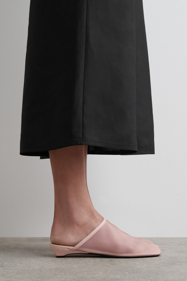 SHEER MESH MULES - PINK