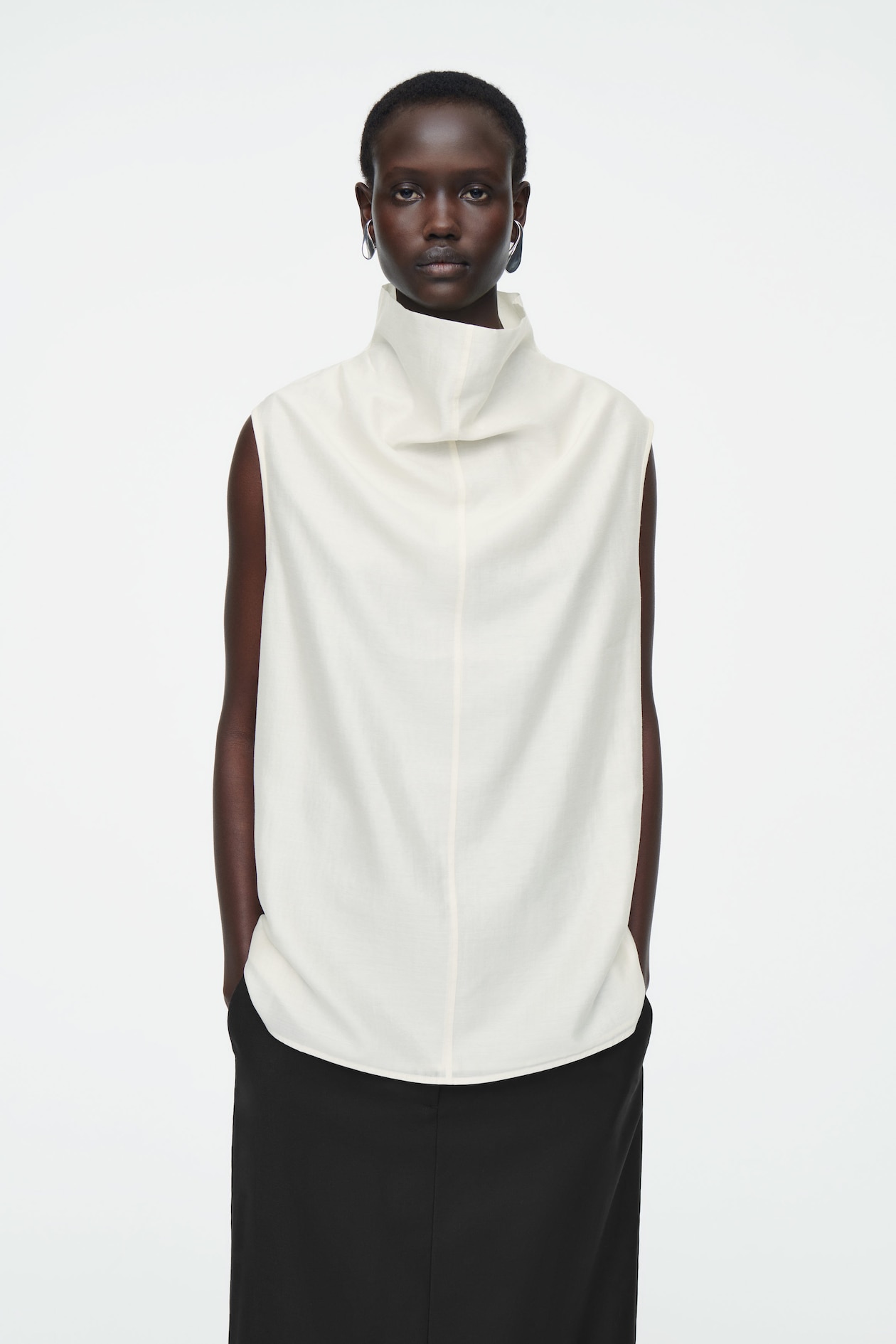 FUNNEL-NECK SLEEVELESS BLOUSE - IVORY