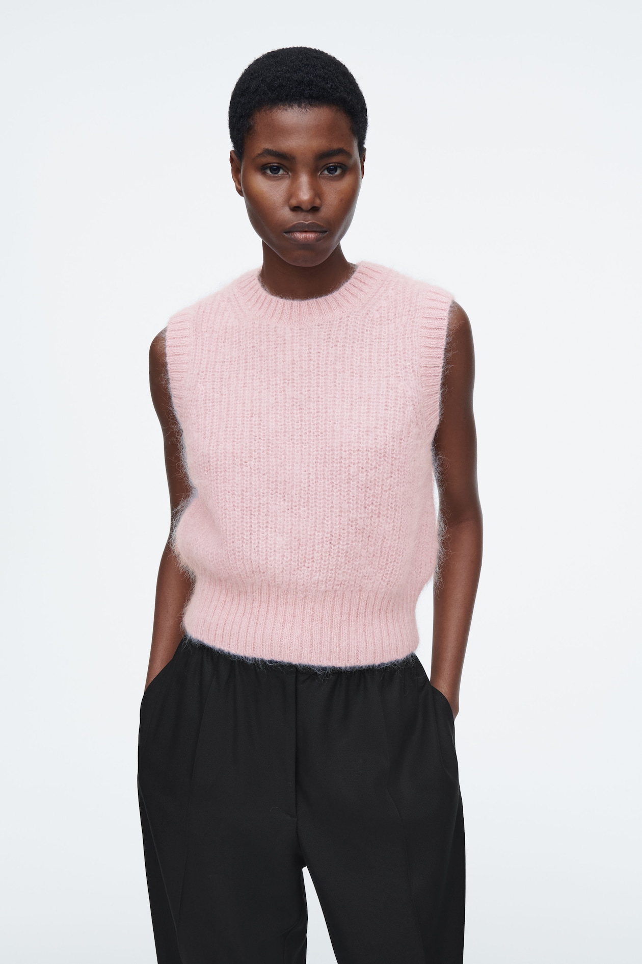 MOHAIR KNIT VEST - LIGHT PINK