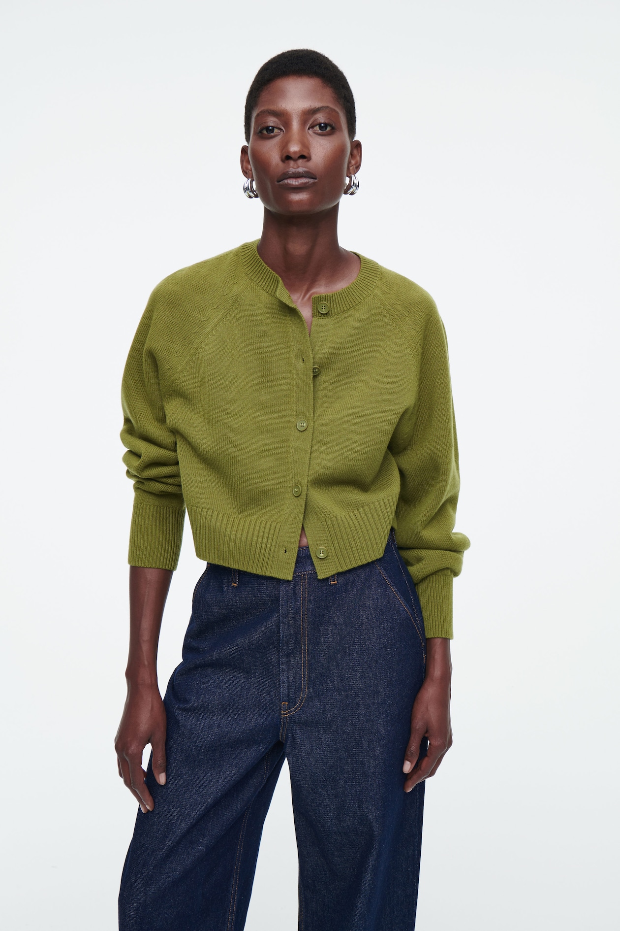 CROPPED WOOL CARDIGAN - OLIVE GREEN