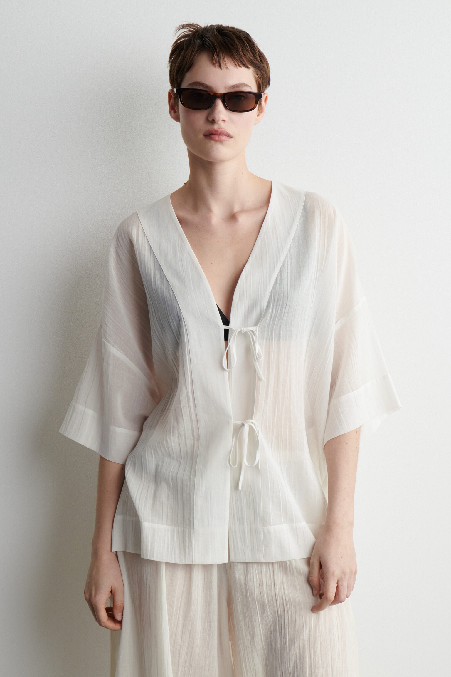 CRINKLED TIE-FRONT BEACH SHIRT - WHITE
