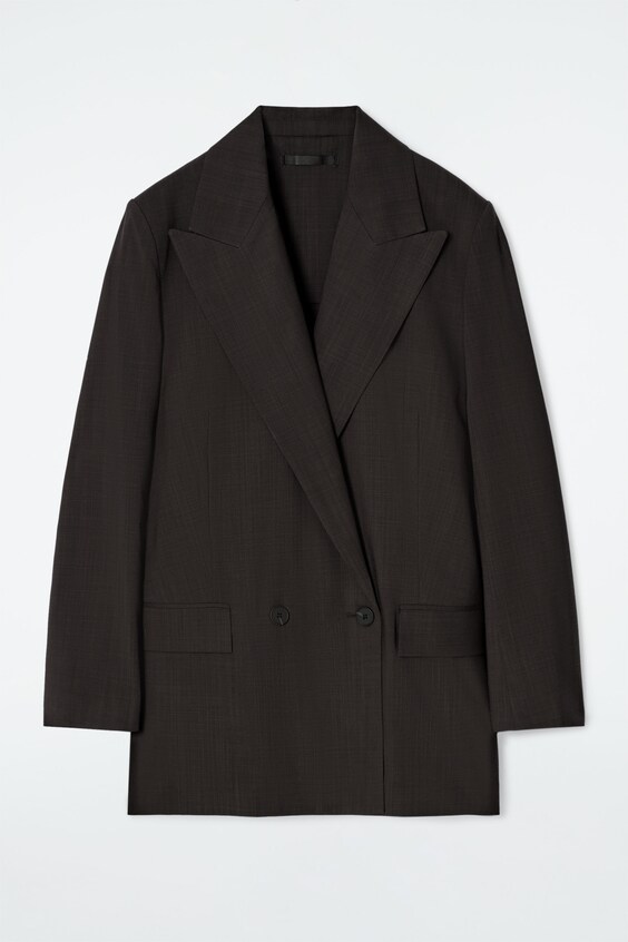 Explore the COS Spring Summer 2025 Runway