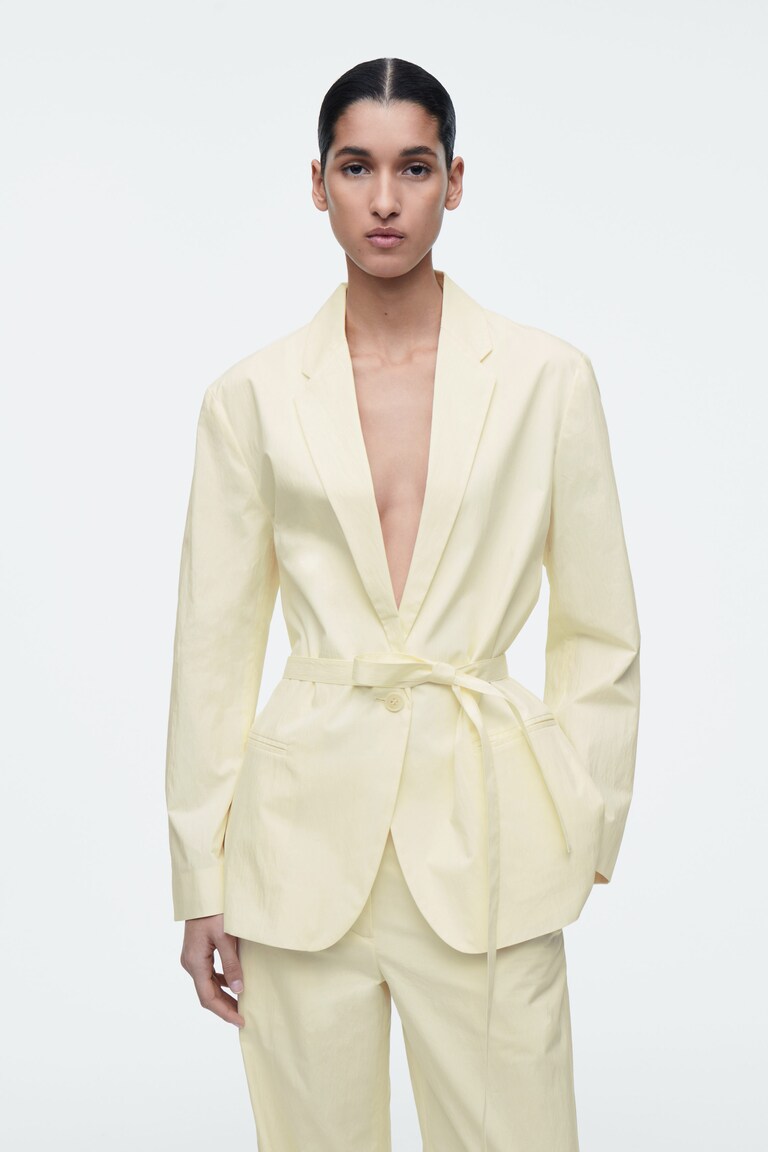 Abrigos de Mujer | COS