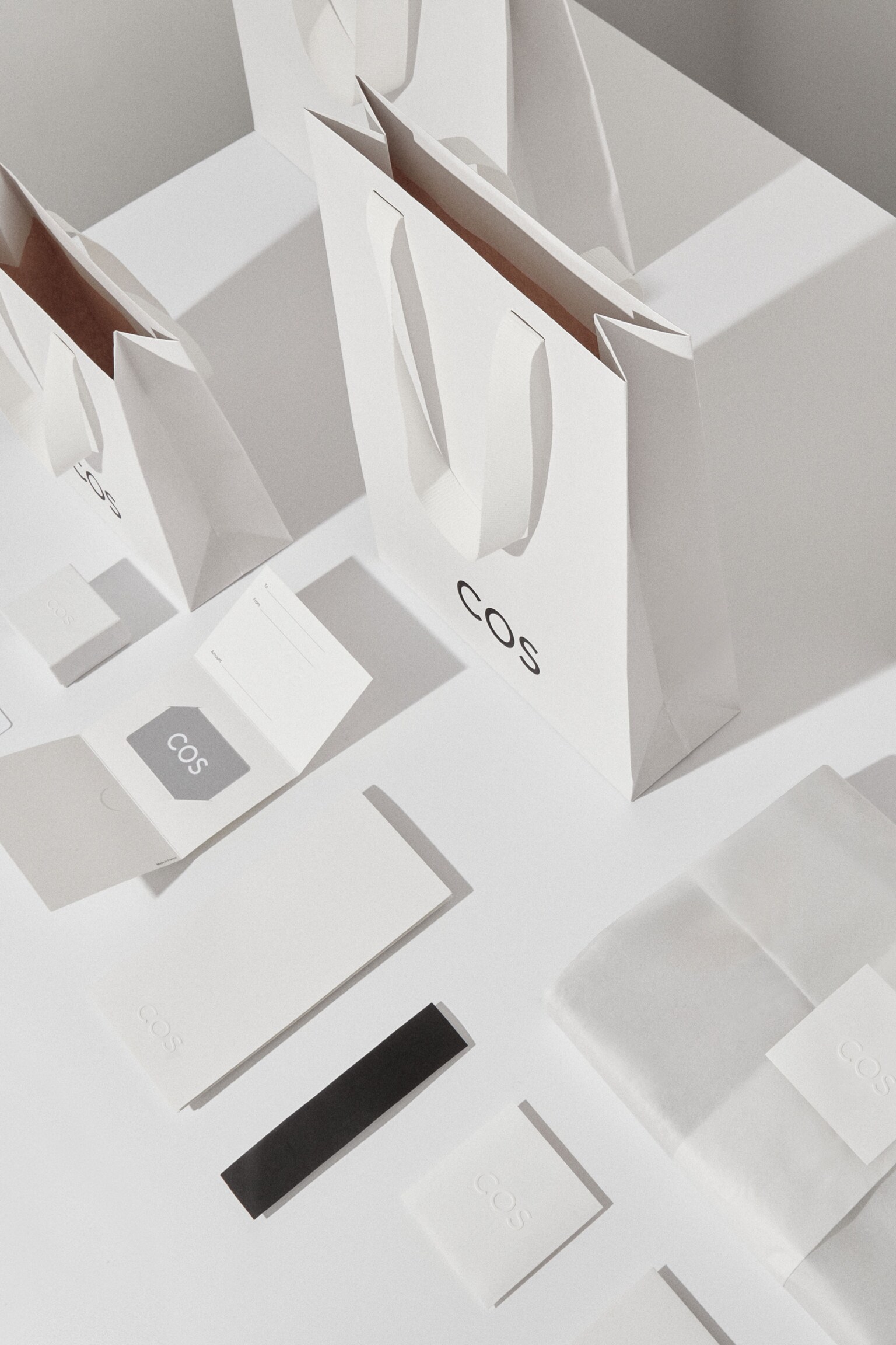 Sustainability at COS: Our packaging – BETTER LOOKS BEYOND | COS AU