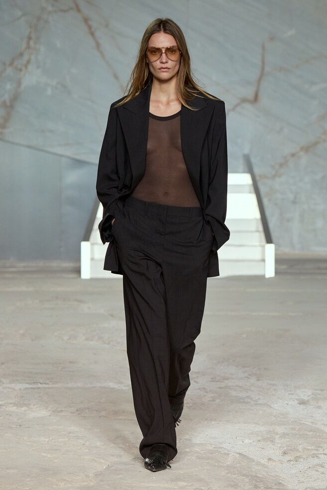 Explore the COS Spring Summer 2025 Runway